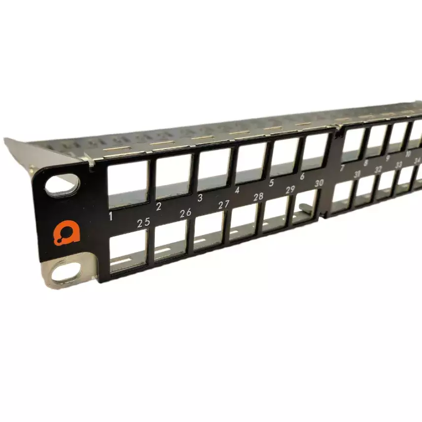 LANmark Patch Panel 48 ULTIM 1U Black | Aginode